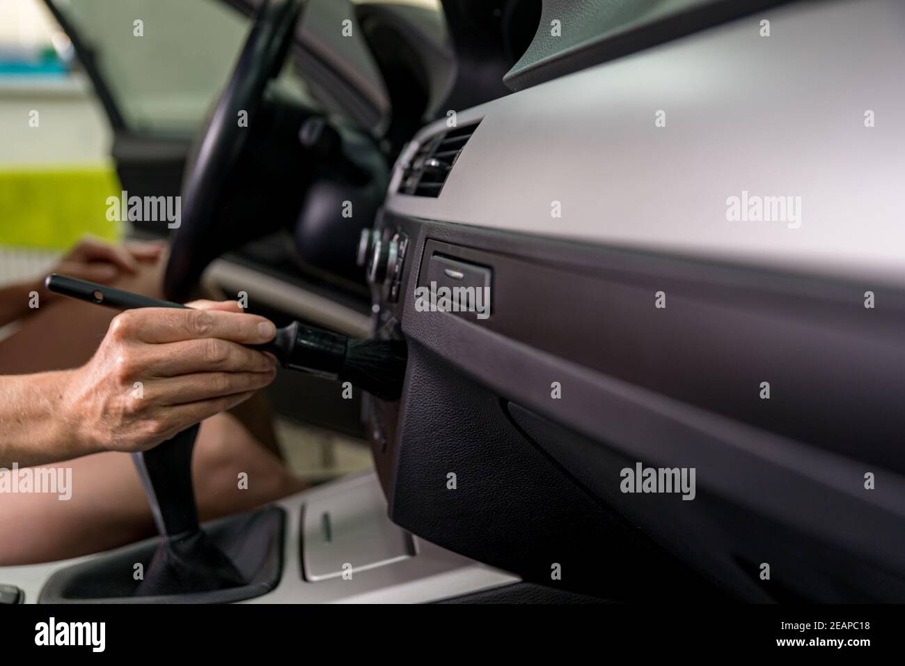 Vacuum interior car detailing hi-res stock photography and images - Alamy