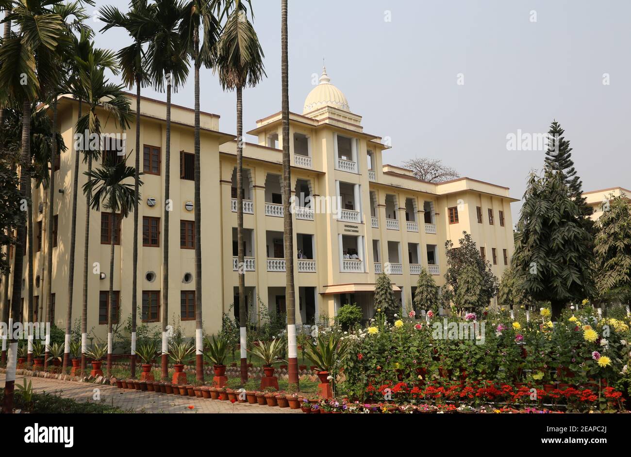 Belur Math, headquarters of Ramakrishna Mission in Howrah, Kolkata ...