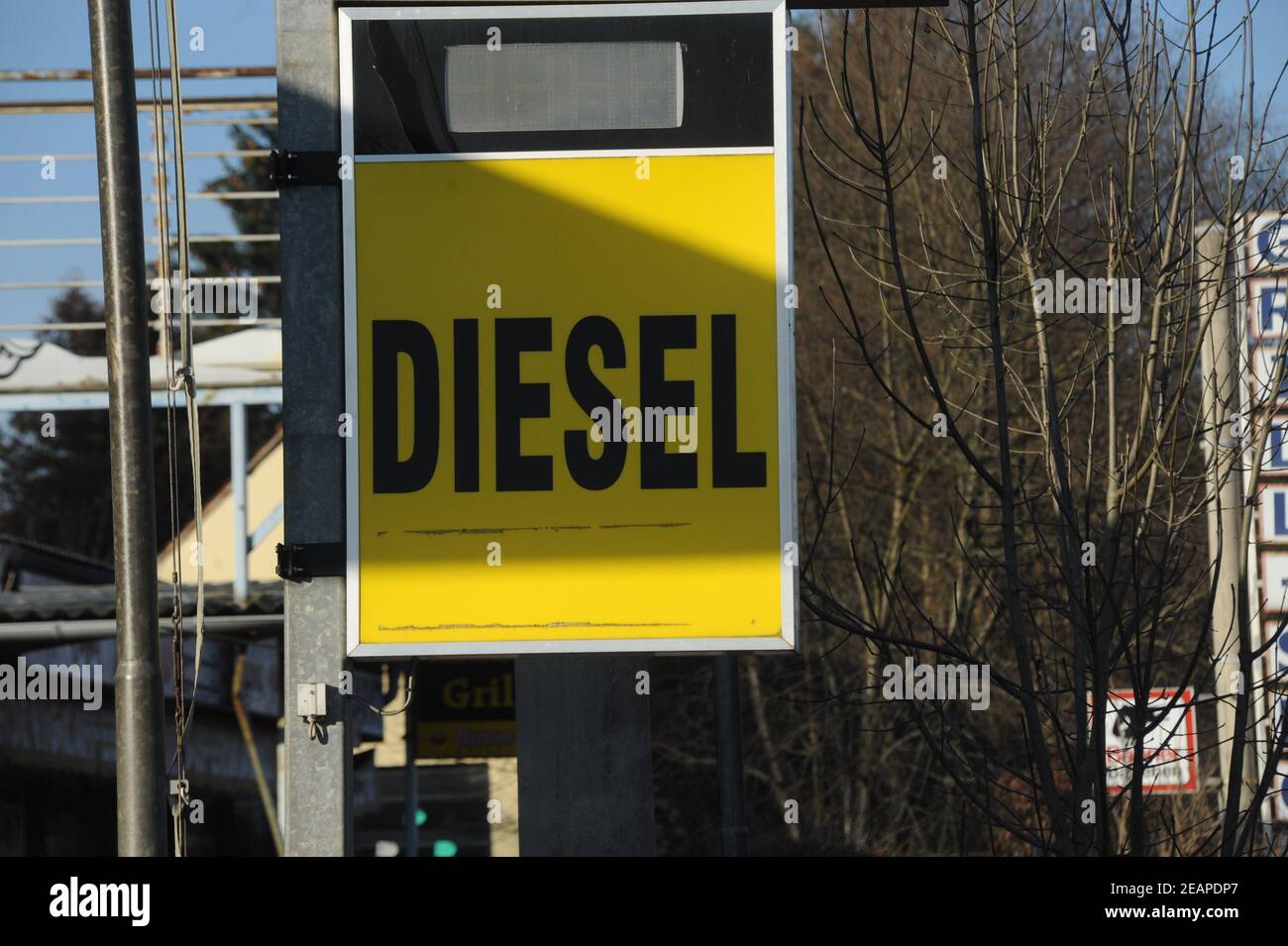 Refill vehicle hi-res stock photography and images - Alamy