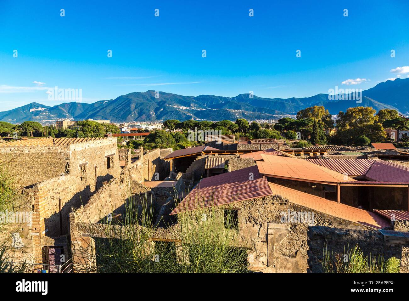 Pompeii city destroyed in 79BC by the eruption of Mount Vesuvius Stock ...