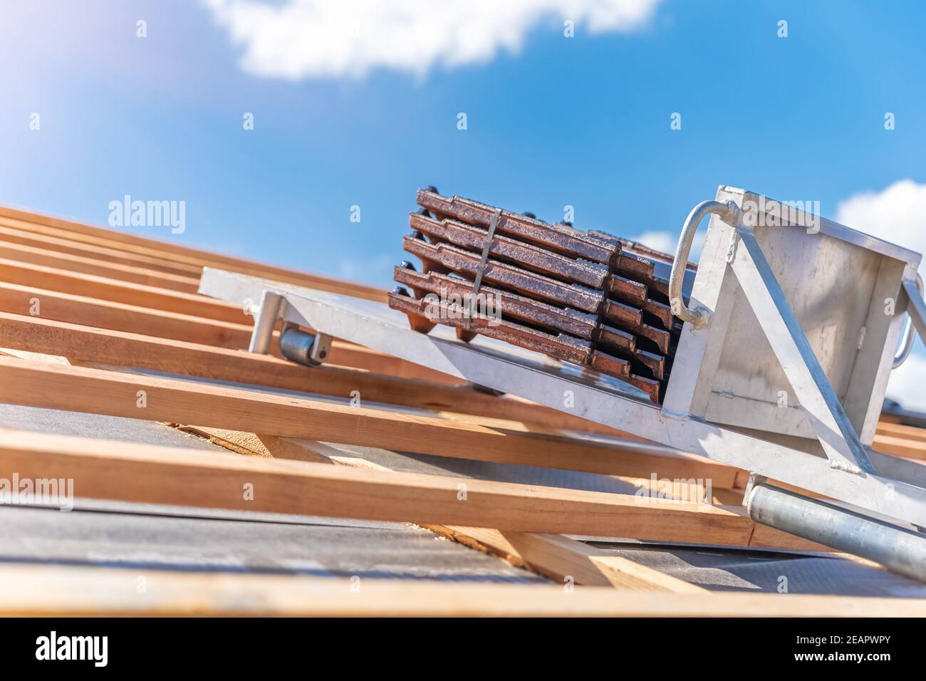 Saddle roof construction hi-res stock photography and images - Alamy