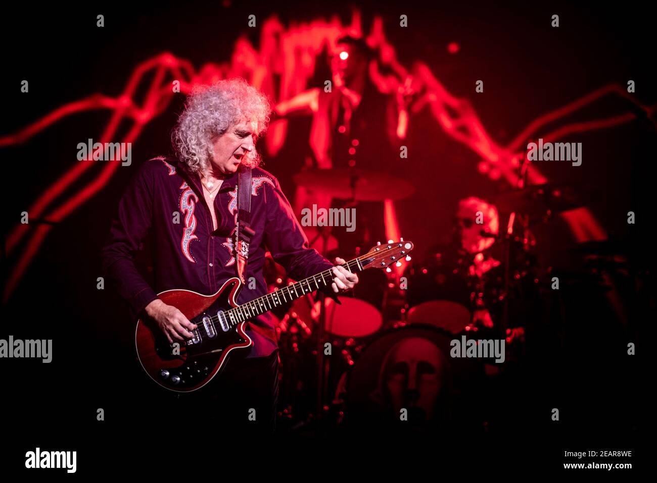 Brian may guitar hi-res stock photography and images - Alamy