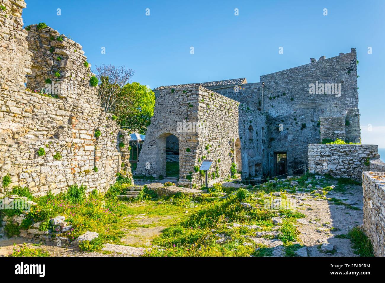 Castello di Venere in Erice, Sicily, Italy Stock Photo - Alamy