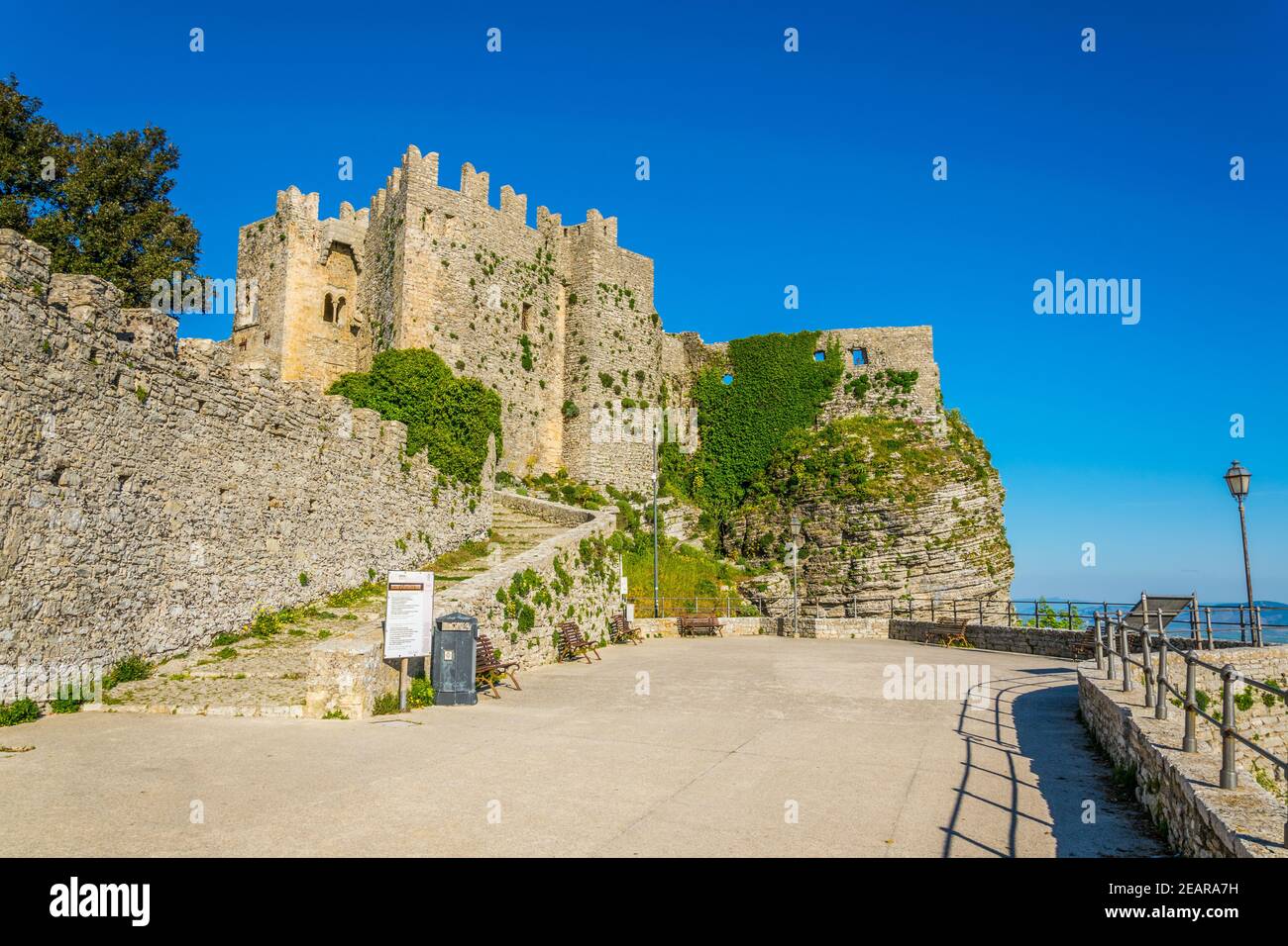 Castello di Venere in Erice, Sicily, Italy Stock Photo - Alamy