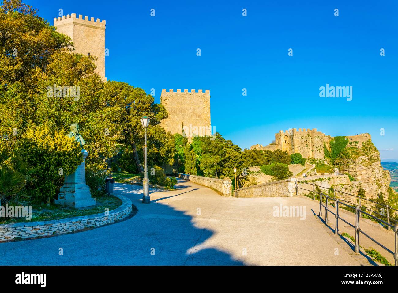 Castello di Venere in Erice, Sicily, Italy Stock Photo - Alamy