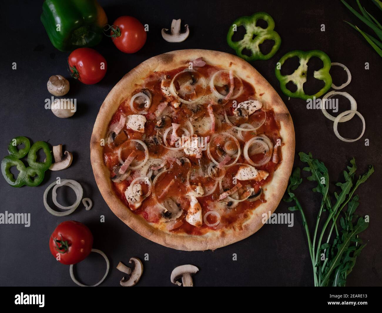 Bbq pizza hi-res stock photography and images - Alamy
