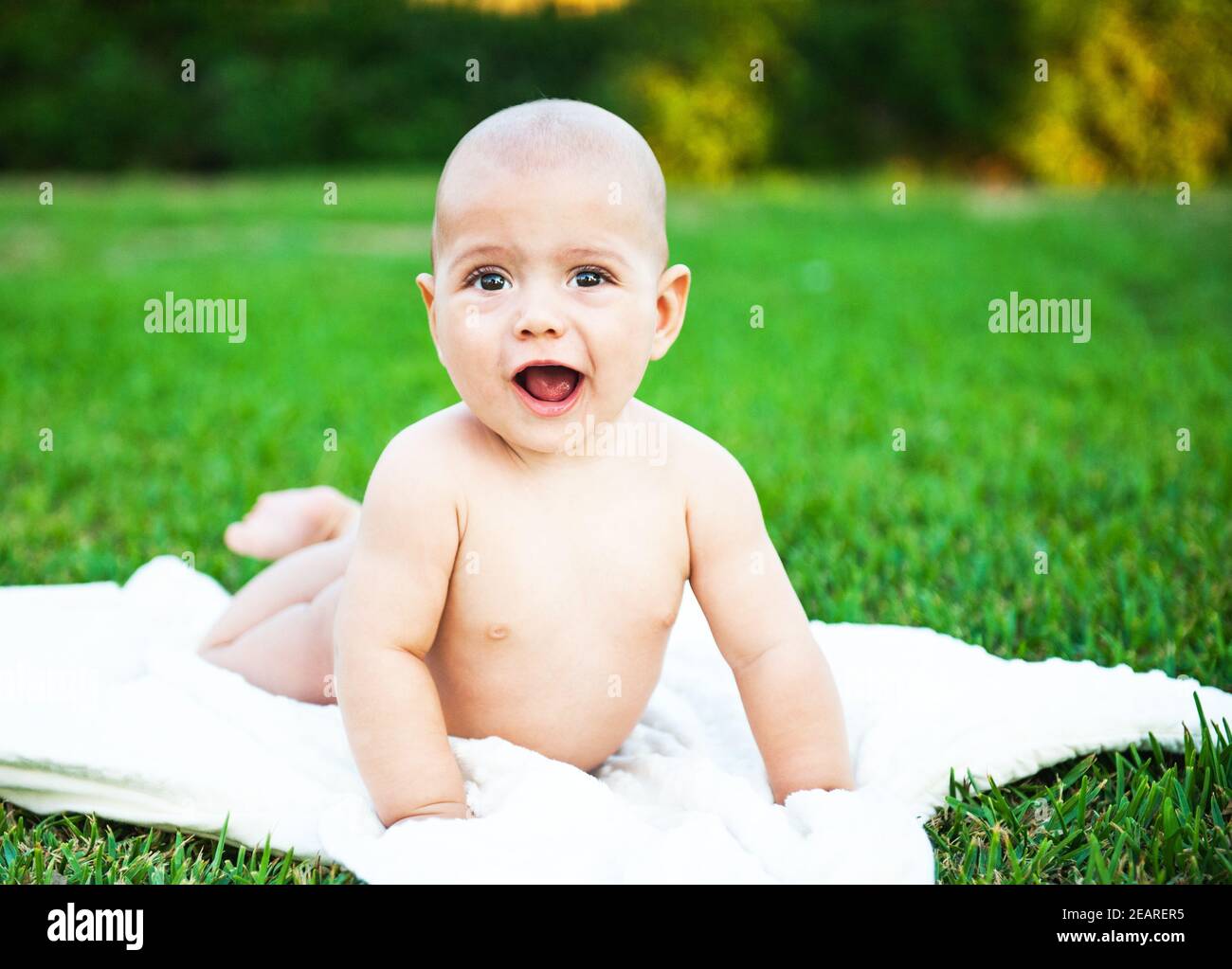 Baby photo shoot hi-res stock photography and images - Alamy