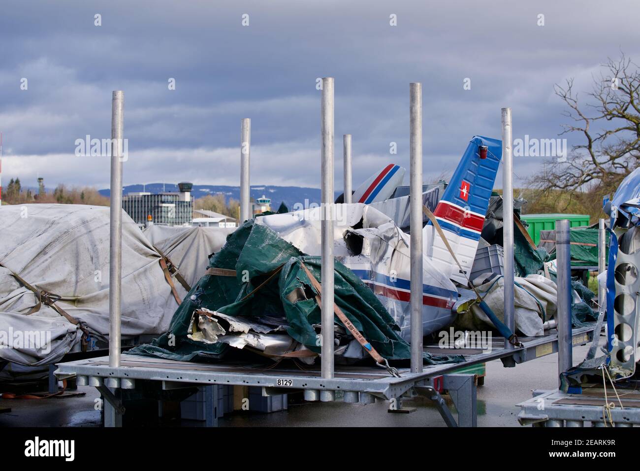 Parts of wrecked plane hi-res stock photography and images - Alamy