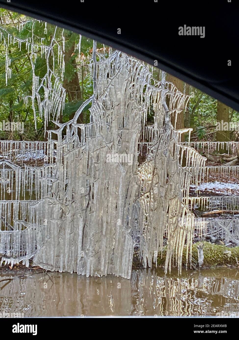 Freezing cold temperatures hi-res stock photography and images - Alamy