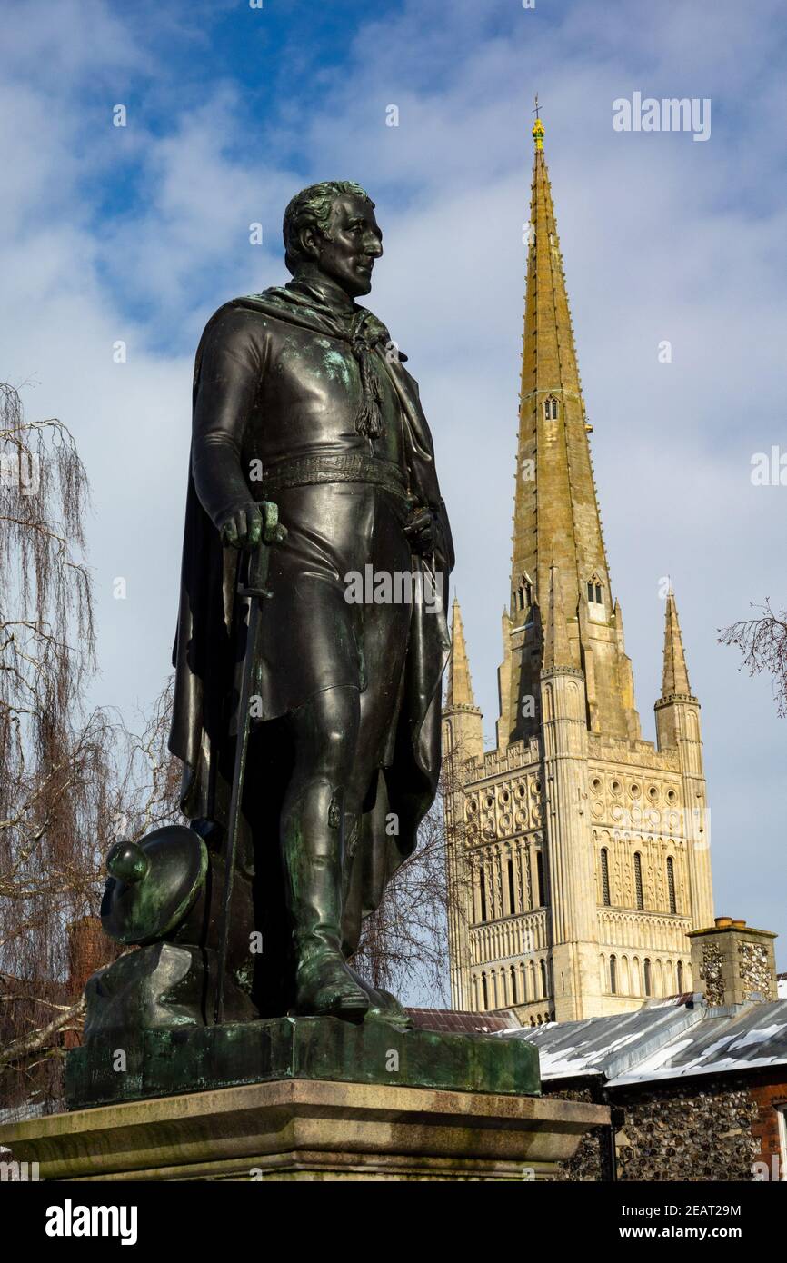 The Duke of Wellington, Statue, Norwich Cathedral close Stock Photo - Alamy