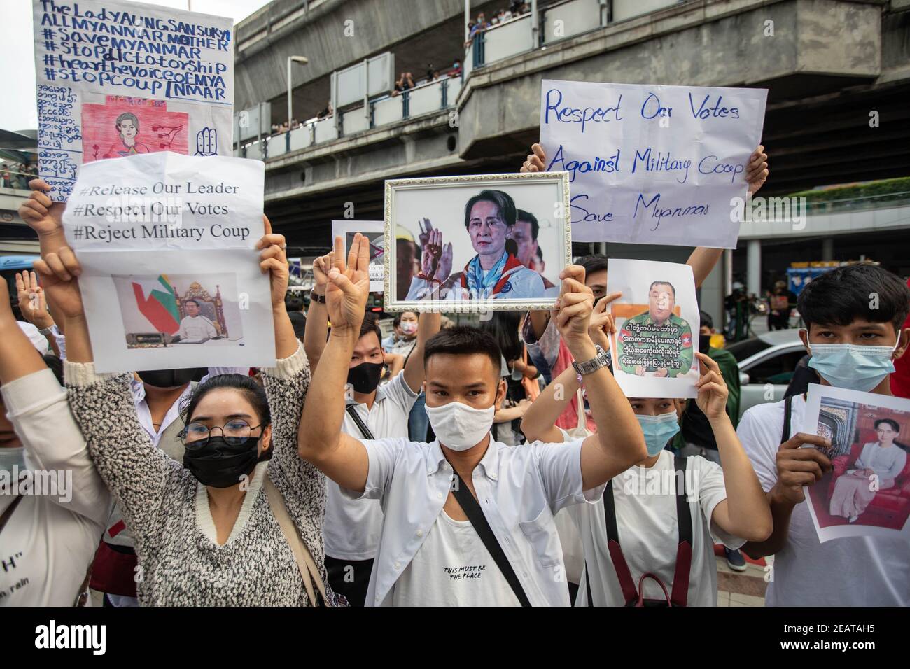 Myanmar pro democracy leader hi-res stock photography and images - Alamy