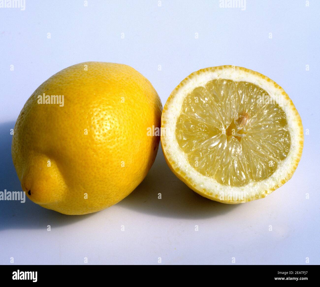 Yellow chromakey hi-res stock photography and images - Alamy