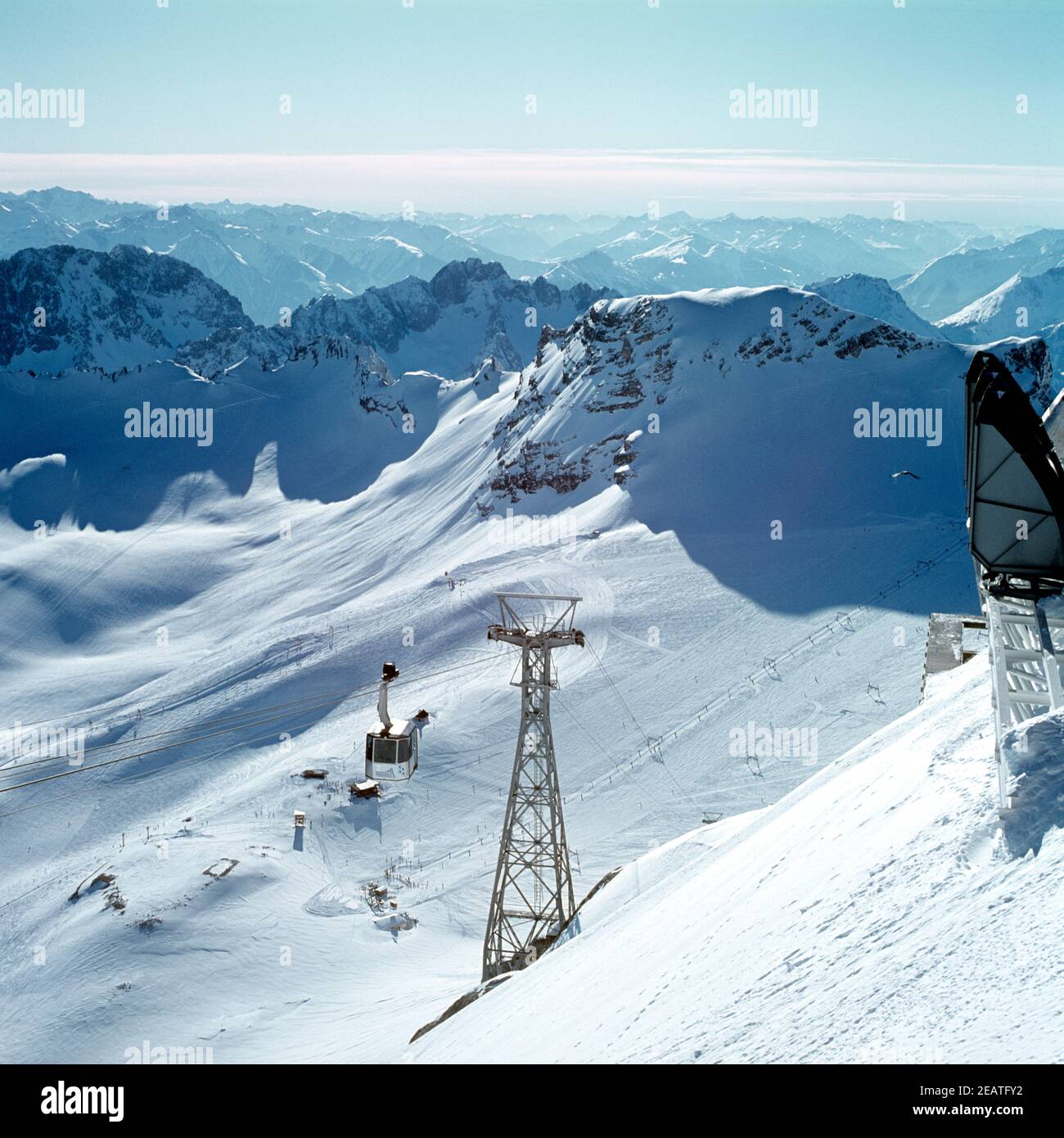 Seilbahn zugspitze hi-res stock photography and images - Alamy