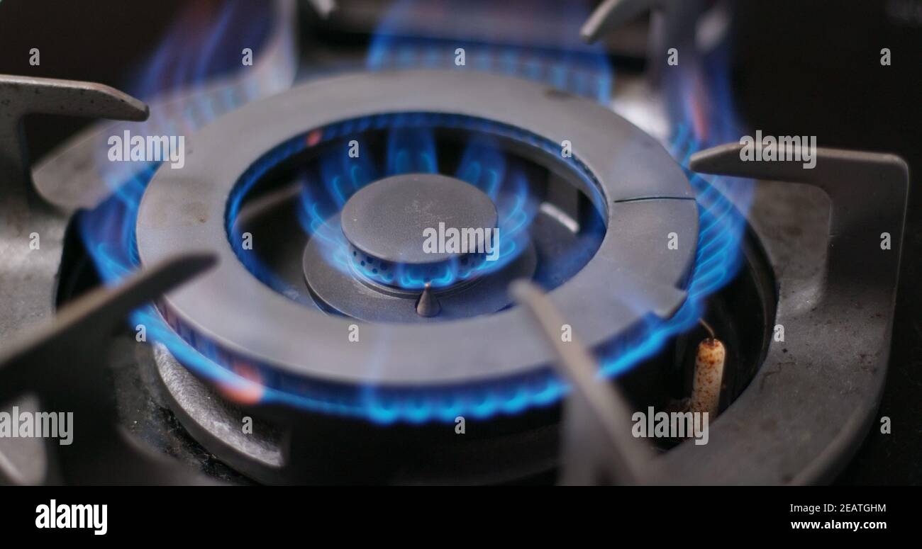 Gas burning from a kitchen gas stove Stock Photo - Alamy