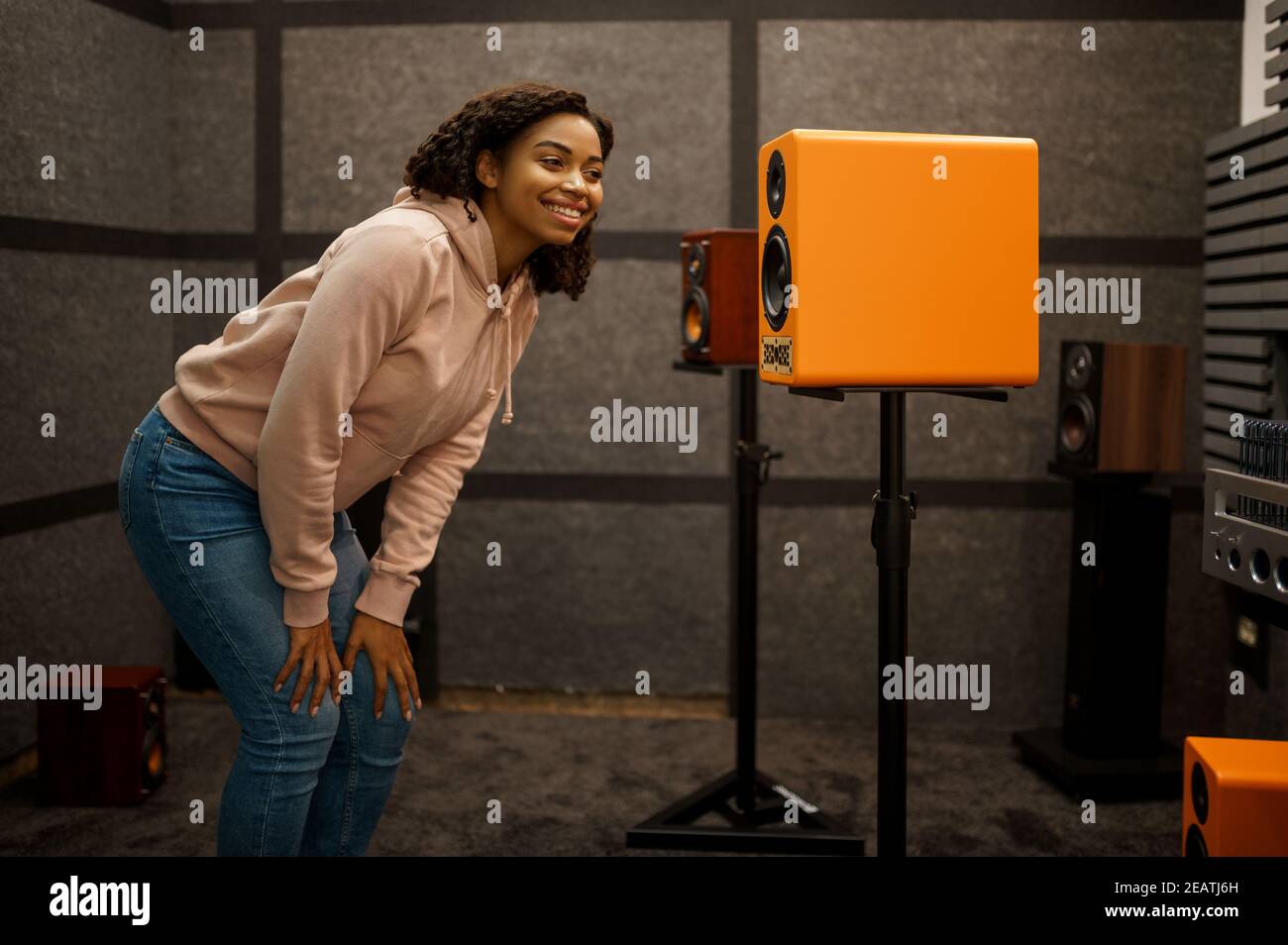 Bluetooth speaker in store hi-res stock photography and images - Alamy