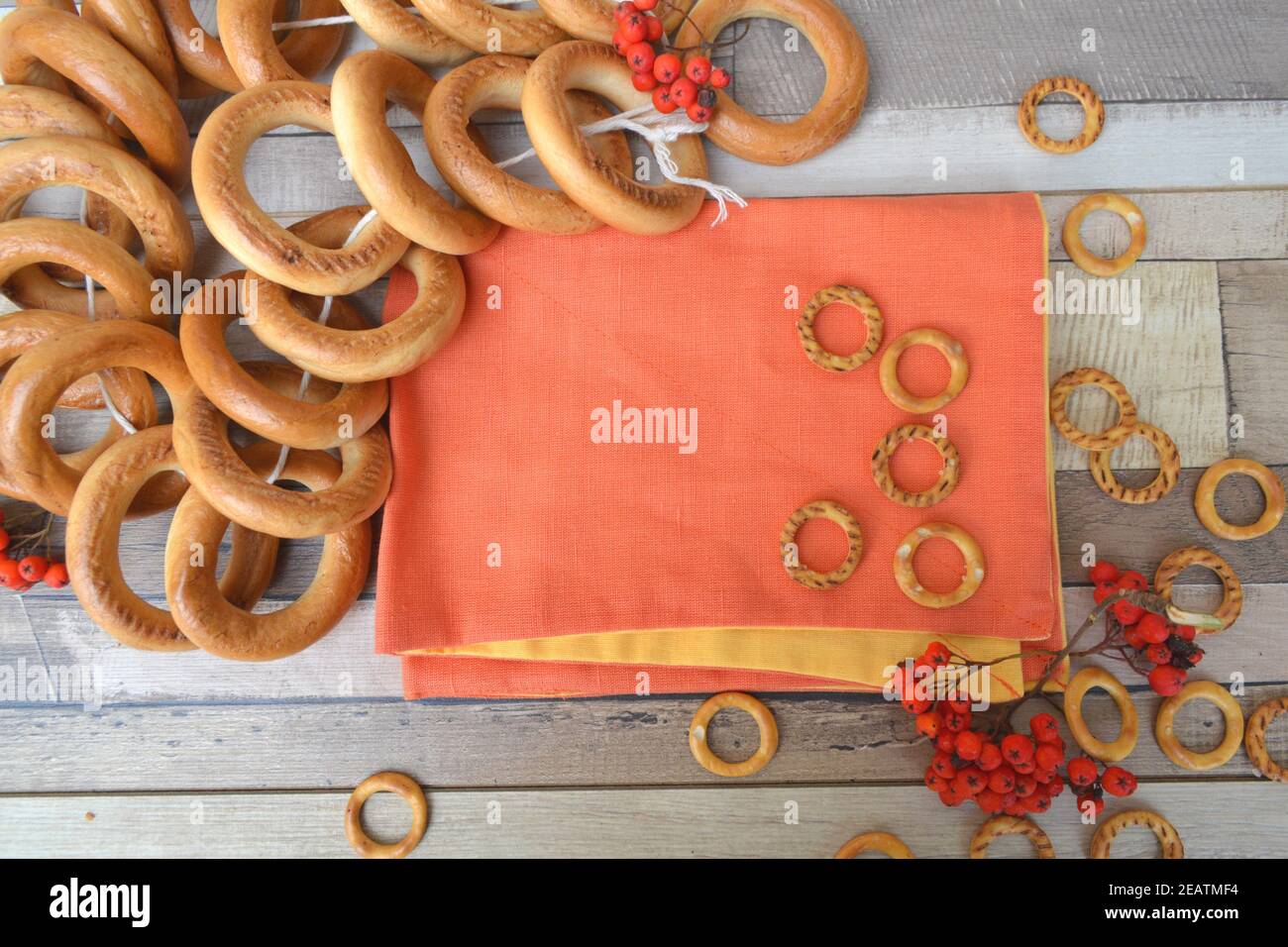 Traditional russian small and big bagels or baranki and sushki on ...