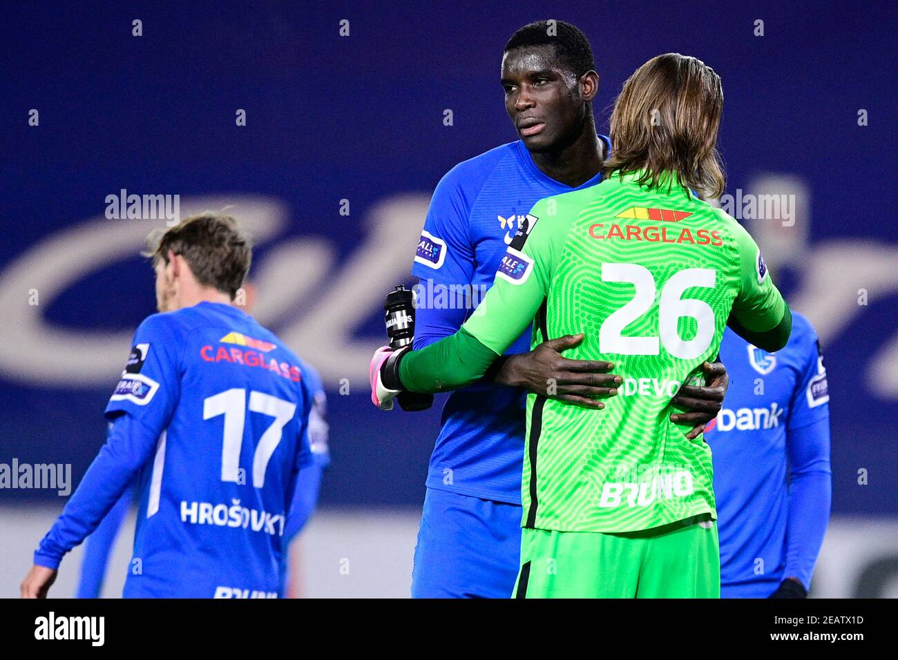 Genk's Paul Onuachu and Genk's goalkeeper Maarten Vandevoordt pictured ...