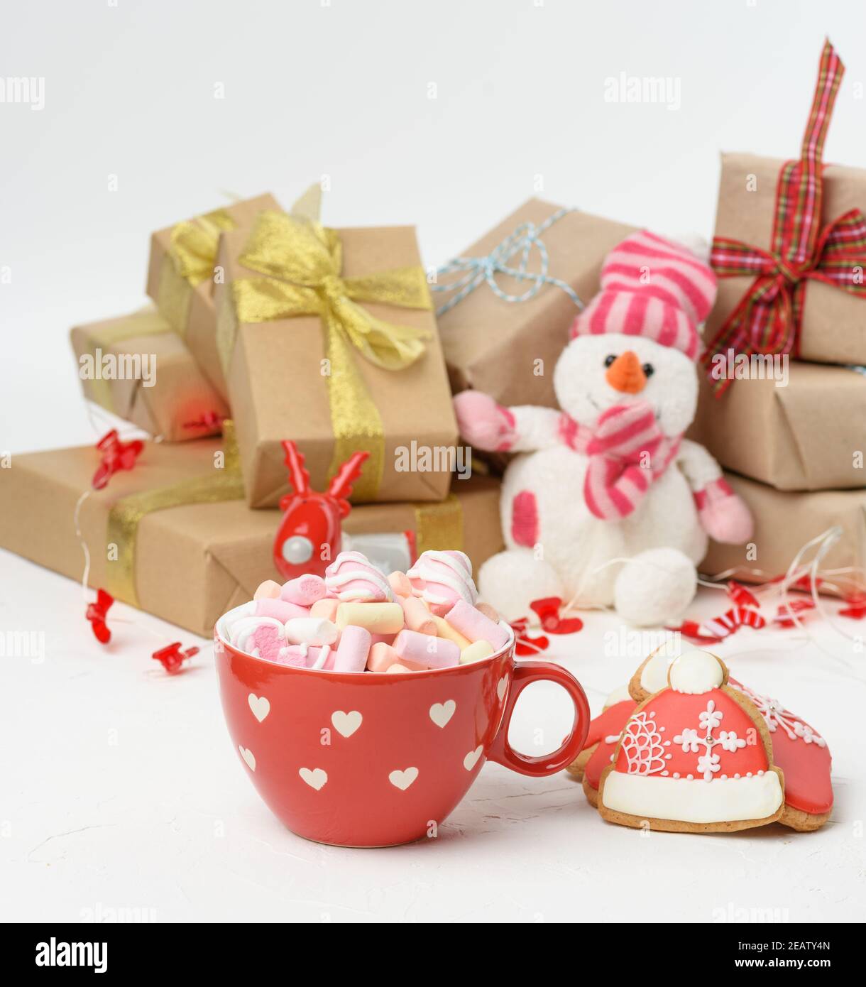 Red cup marshmallows christmas candy hi-res stock photography and ...