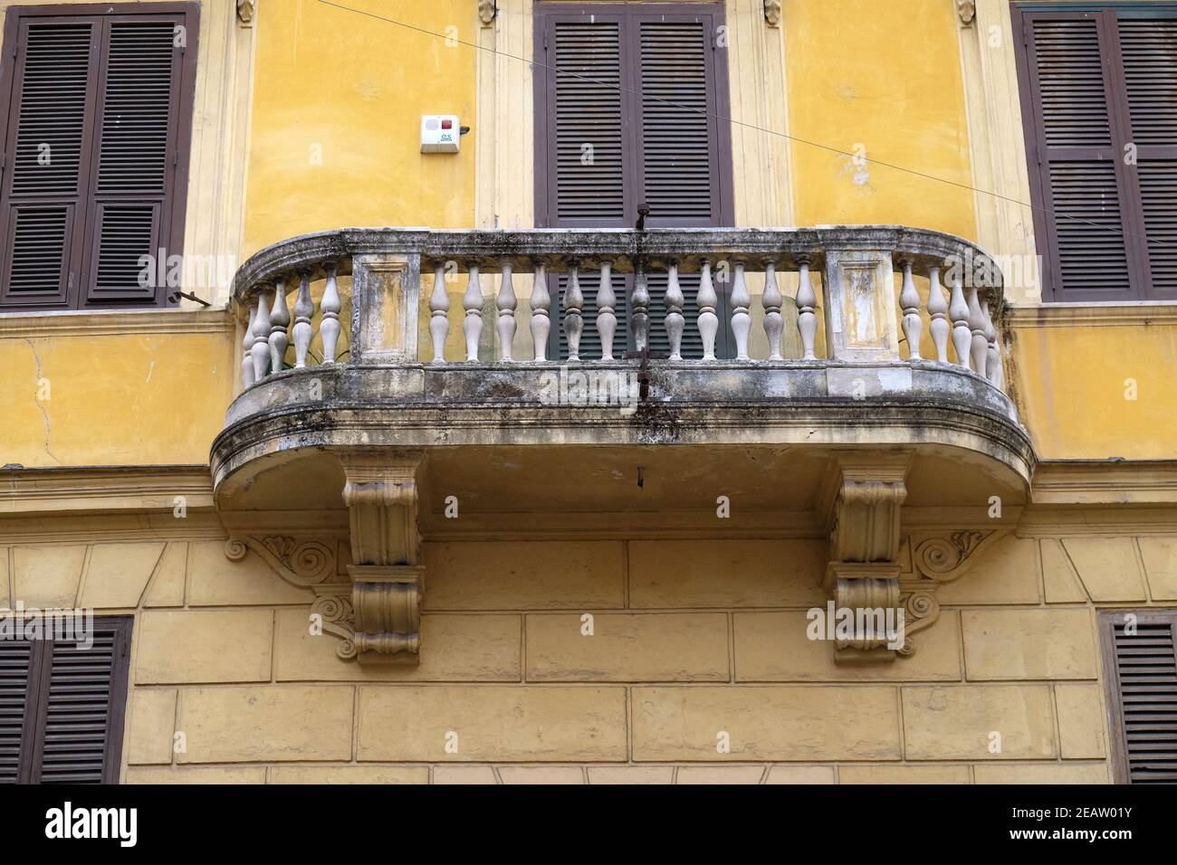 Old house balcony in Rome, Italy Stock Photo - Alamy