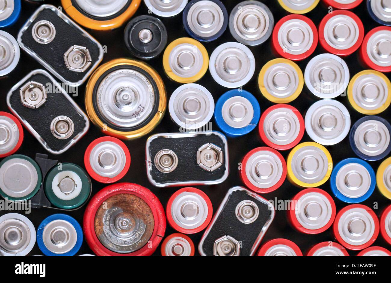 Battery half level sign icon hi-res stock photography and images - Alamy