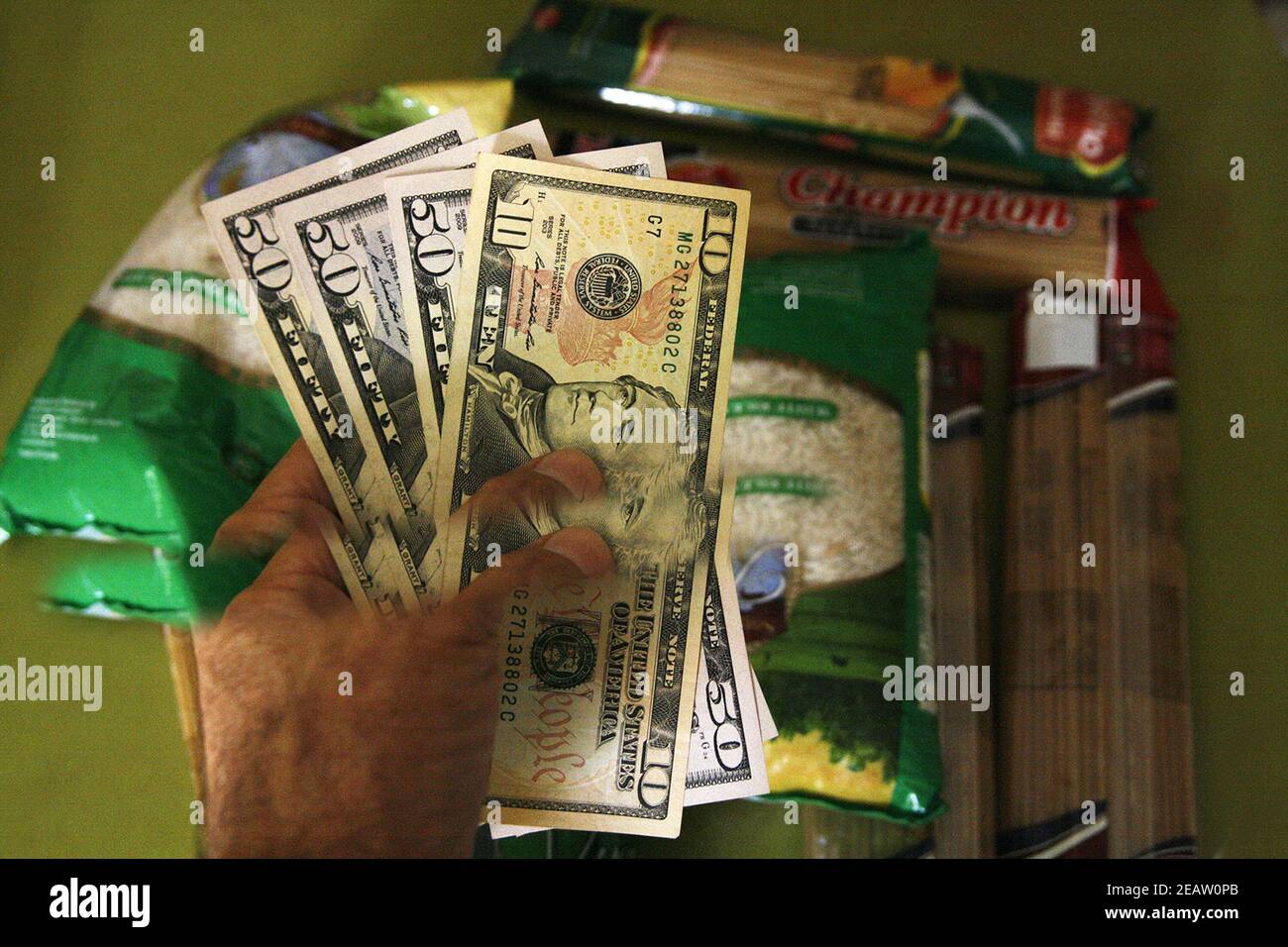 Consumer prices venezuela hi-res stock photography and images - Alamy