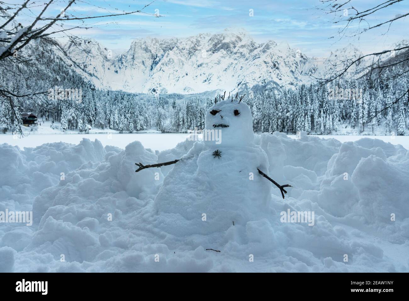 Real snowman hi-res stock photography and images - Alamy