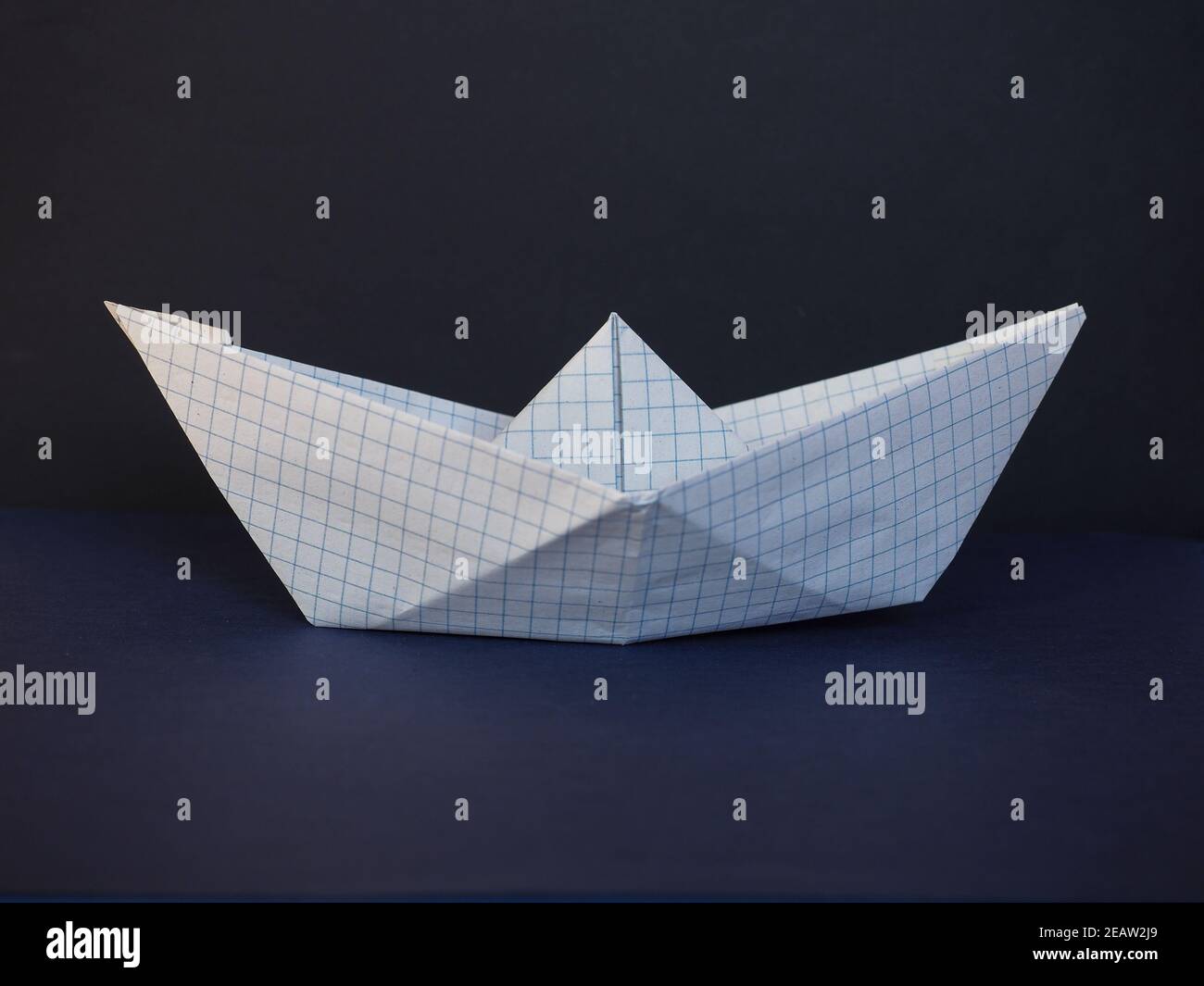 toy paper boat Stock Photo - Alamy