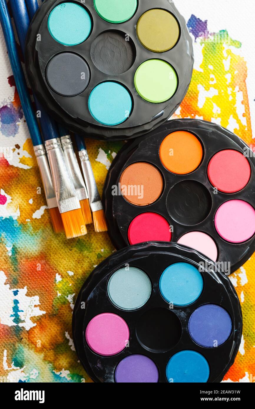 Acrylic stain hi-res stock photography and images - Alamy