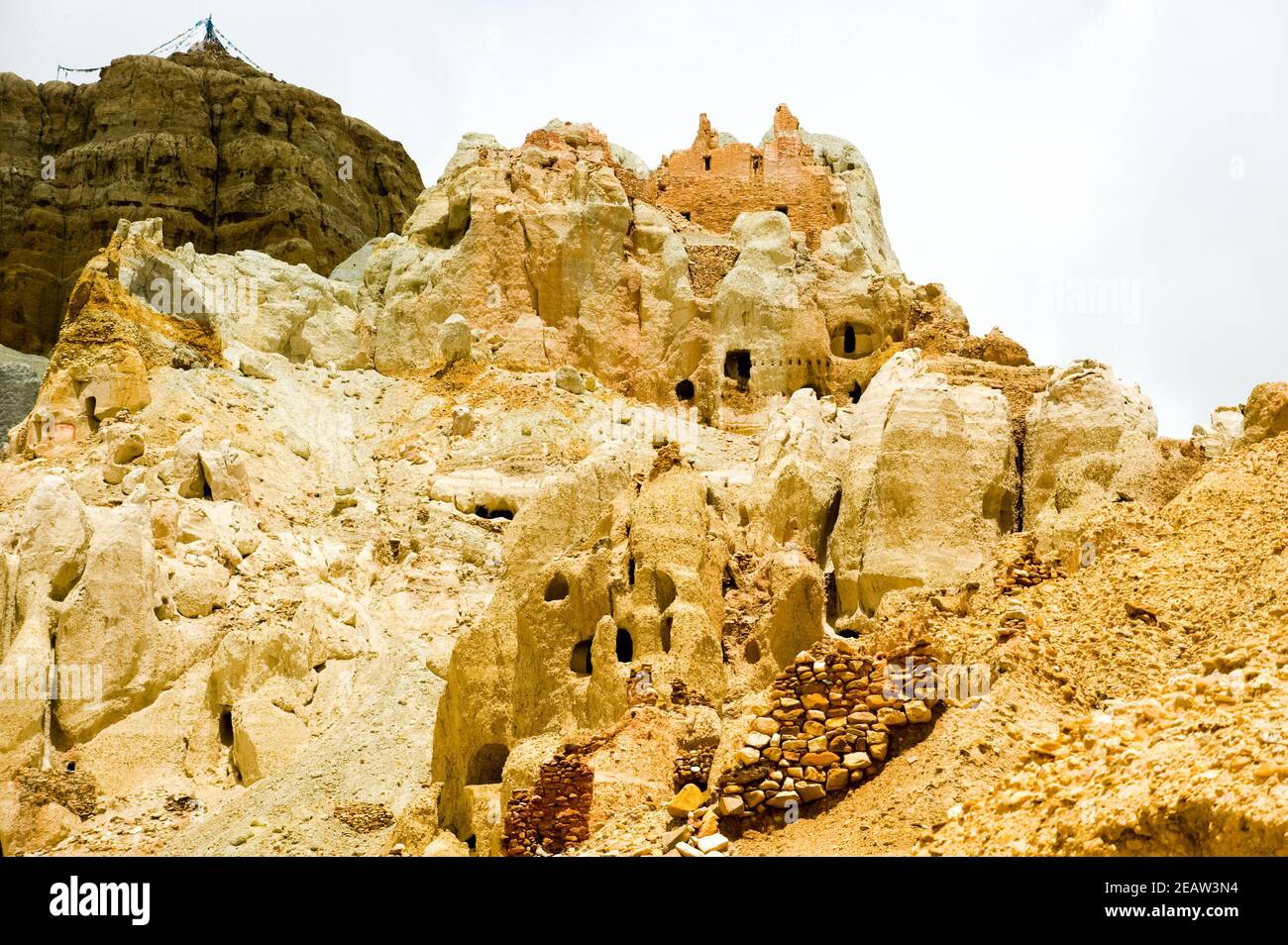 Old dilapidated buildings hi-res stock photography and images - Alamy