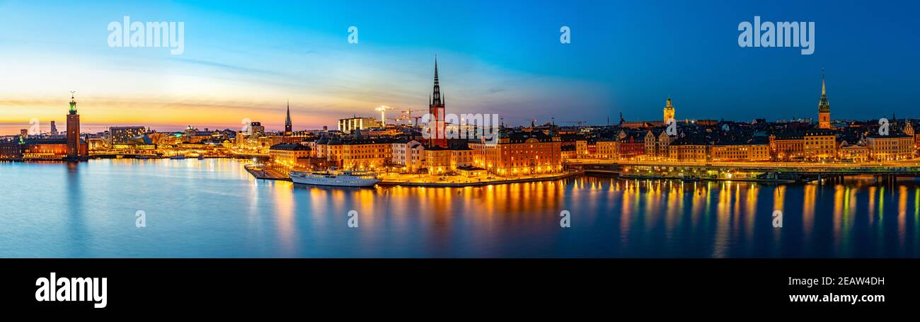 Sunset view of Town hall and Gamla stan in Stockholm viewed from ...