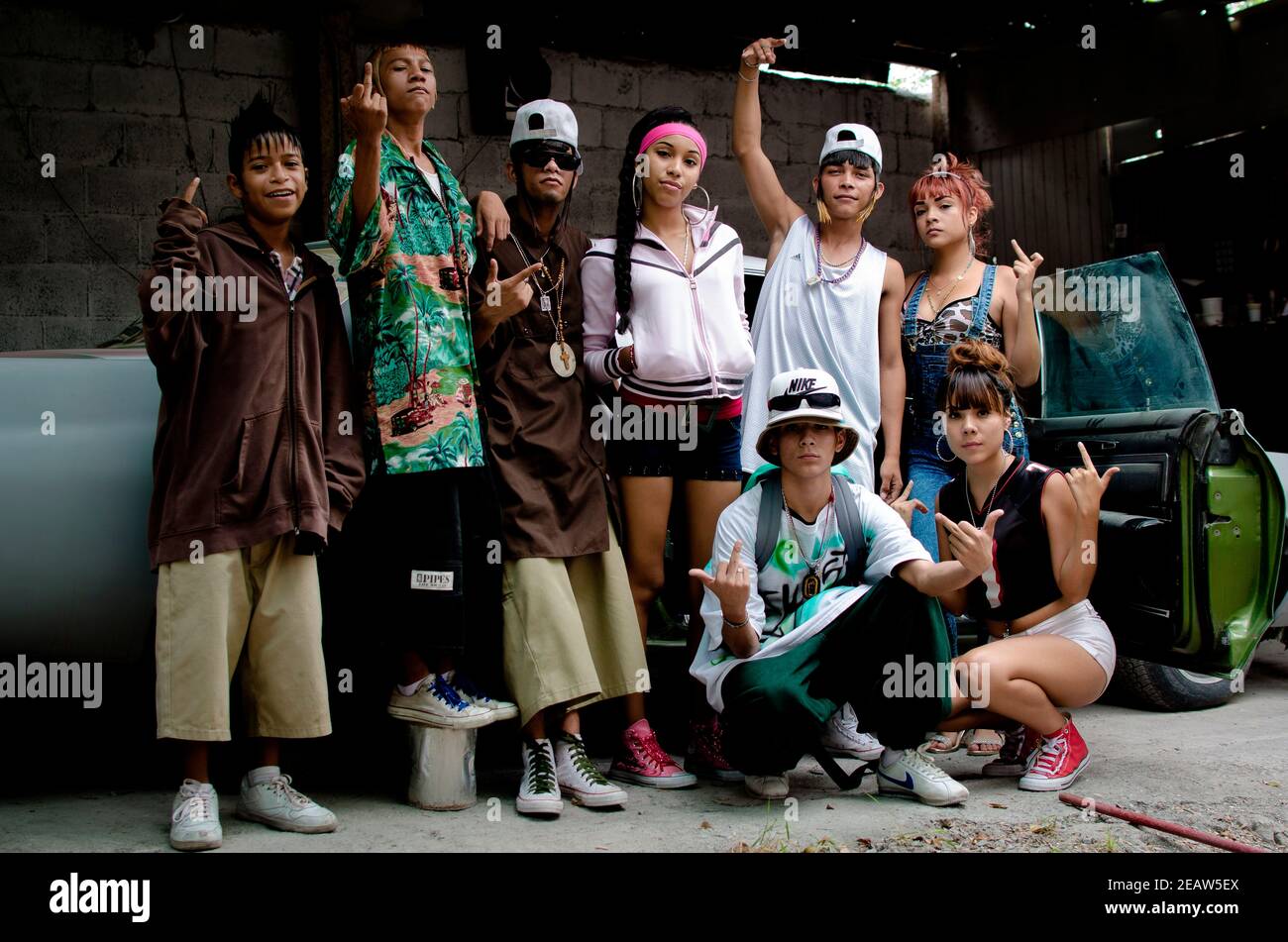Street gang hi-res stock photography and images - Alamy