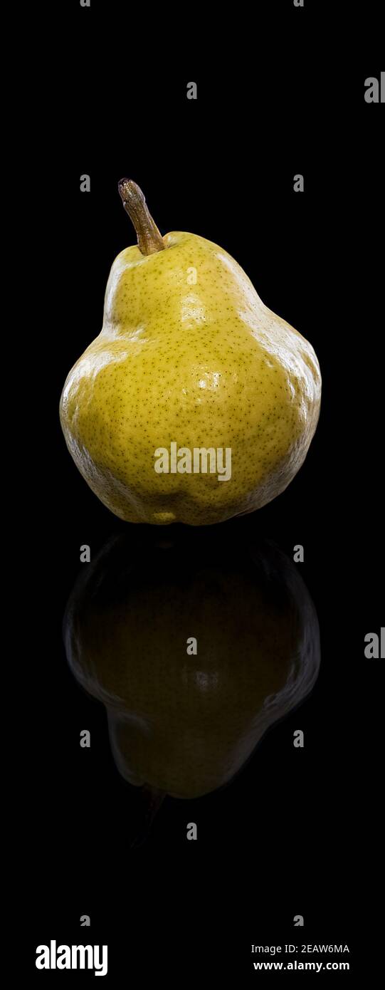 Pear and its reflection hi-res stock photography and images - Alamy