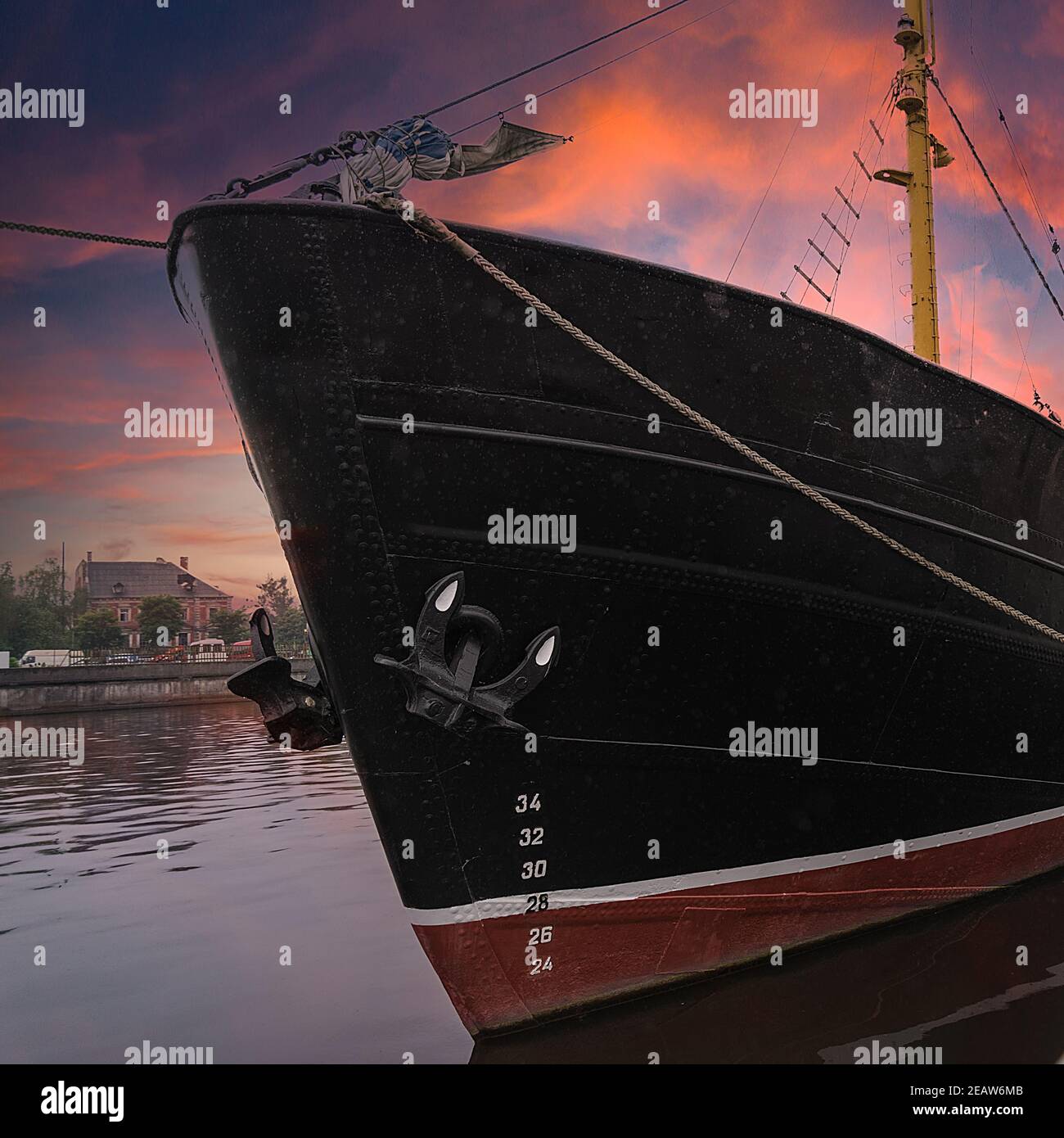 The nose of the ship ropes, anchor, sea and sky Stock Photo - Alamy