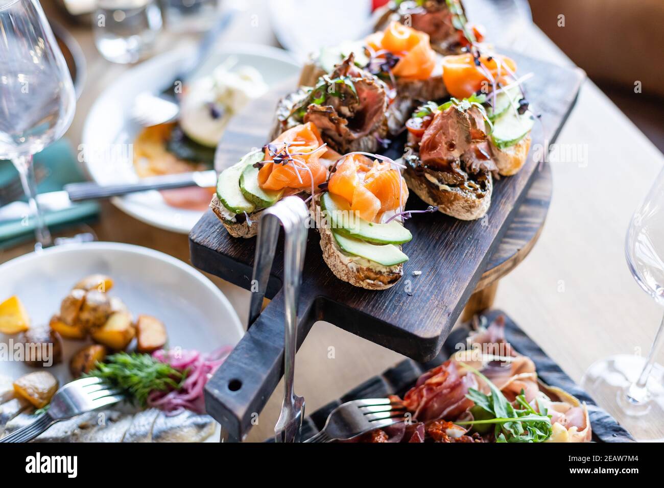 Fiesta de buffet hi-res stock photography and images - Alamy