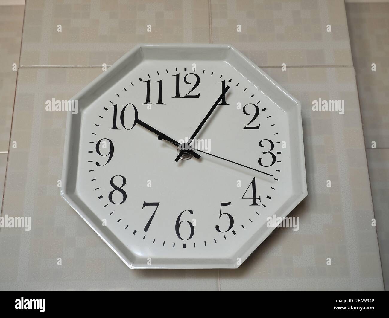 Five Minute Clock High Resolution Stock Photography and Images - Alamy