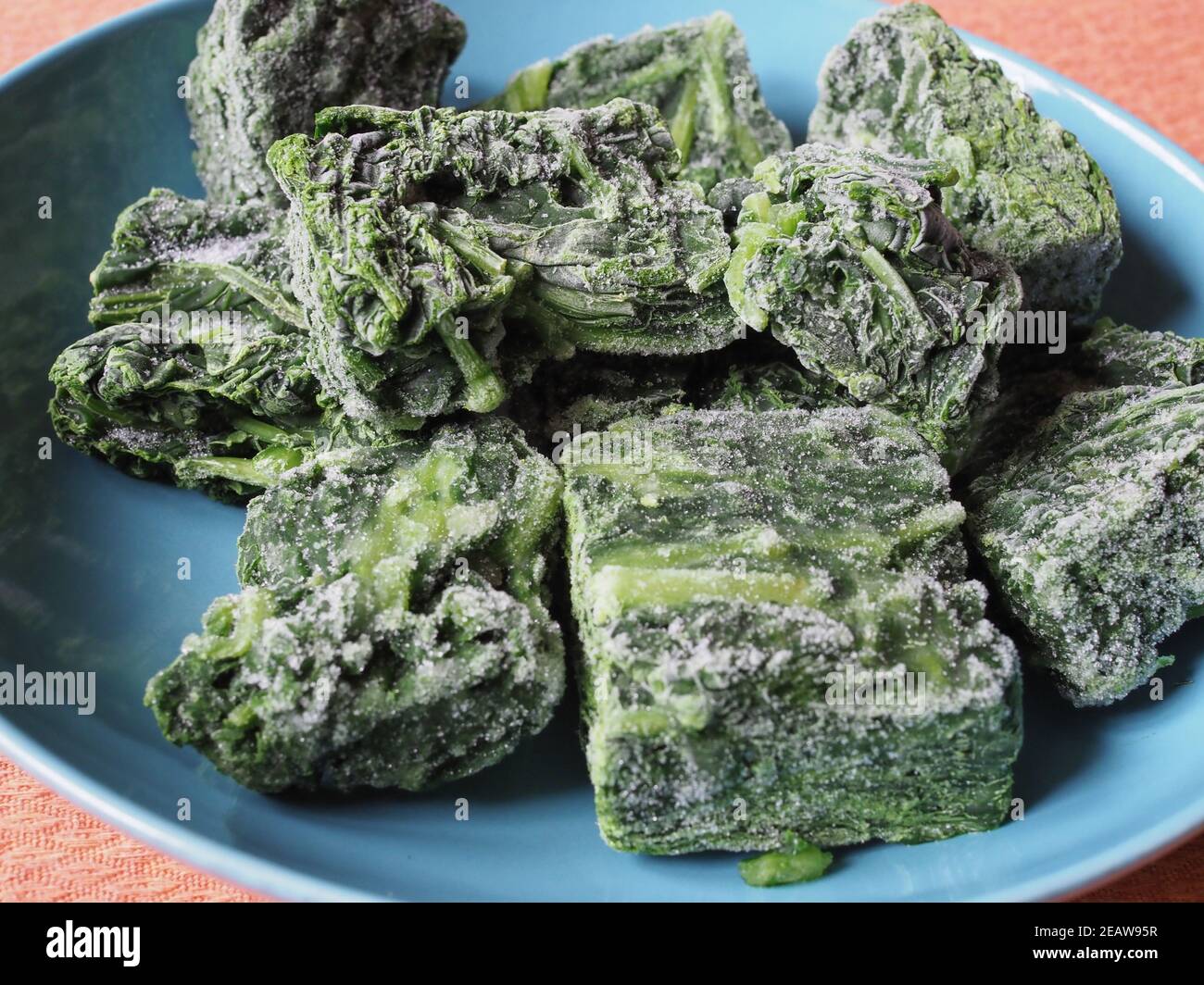 frozen spinach vegetables food Stock Photo - Alamy