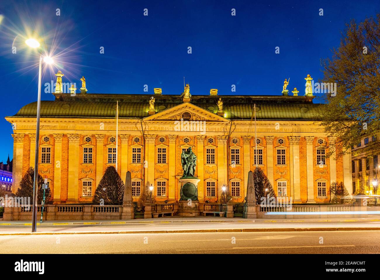 Sunset view house nobility hi-res stock photography and images - Alamy