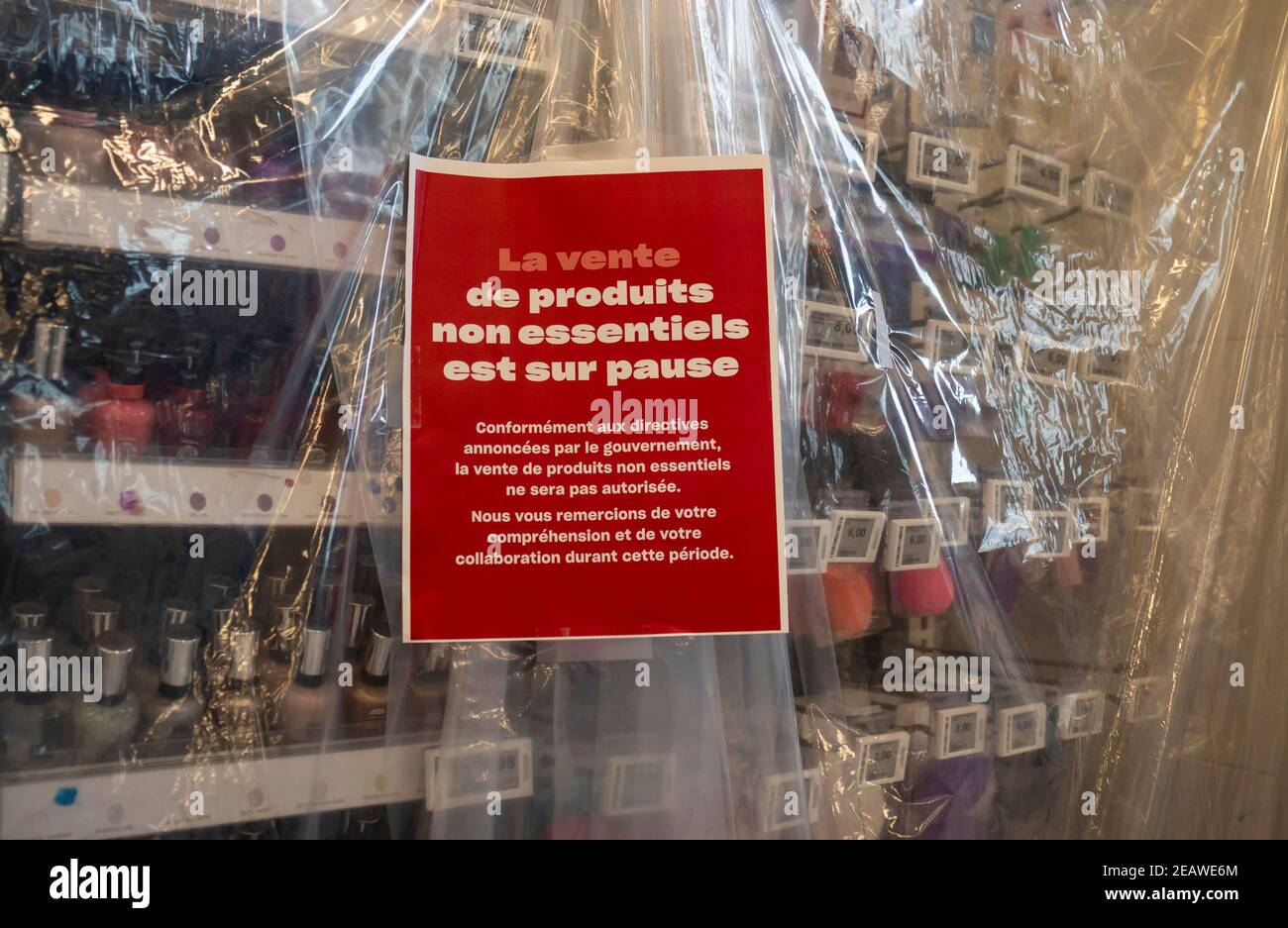 Prohibited items sign hi-res stock photography and images - Alamy