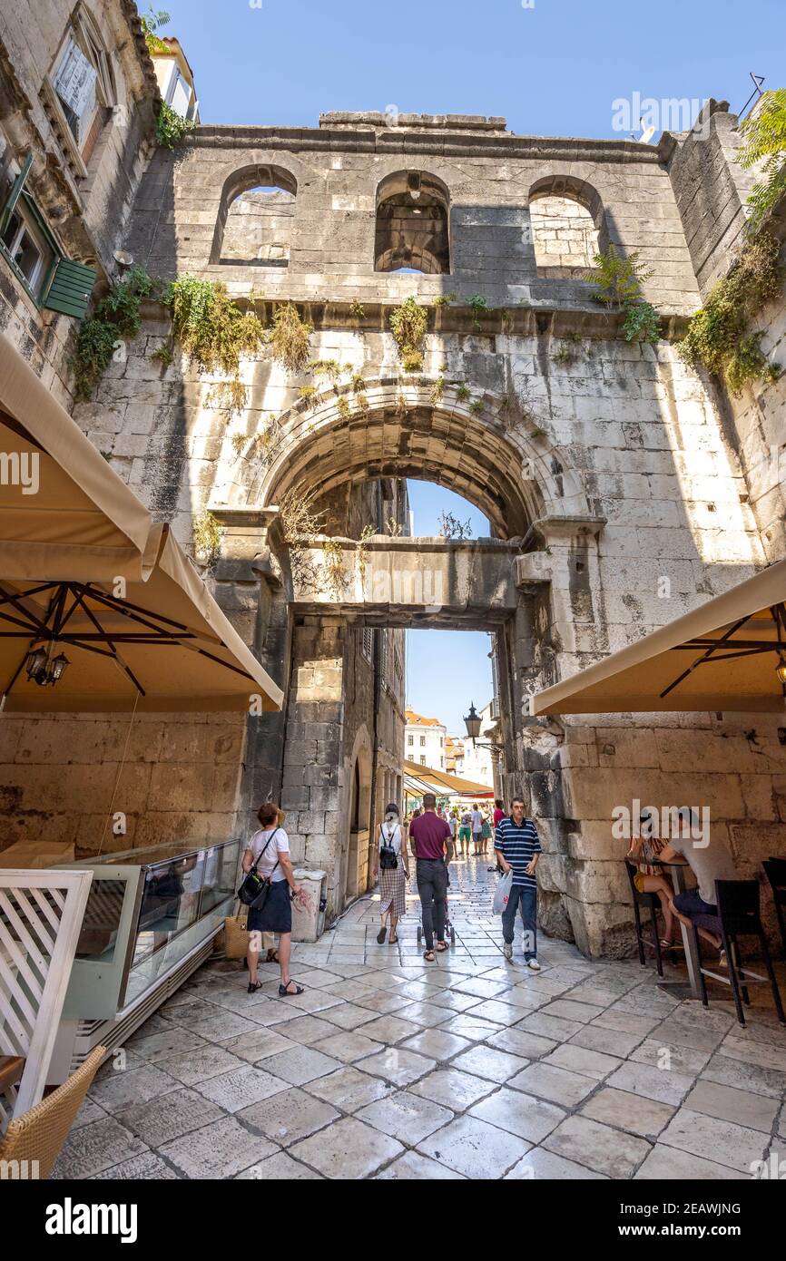 Gate of diocletian hi-res stock photography and images - Alamy