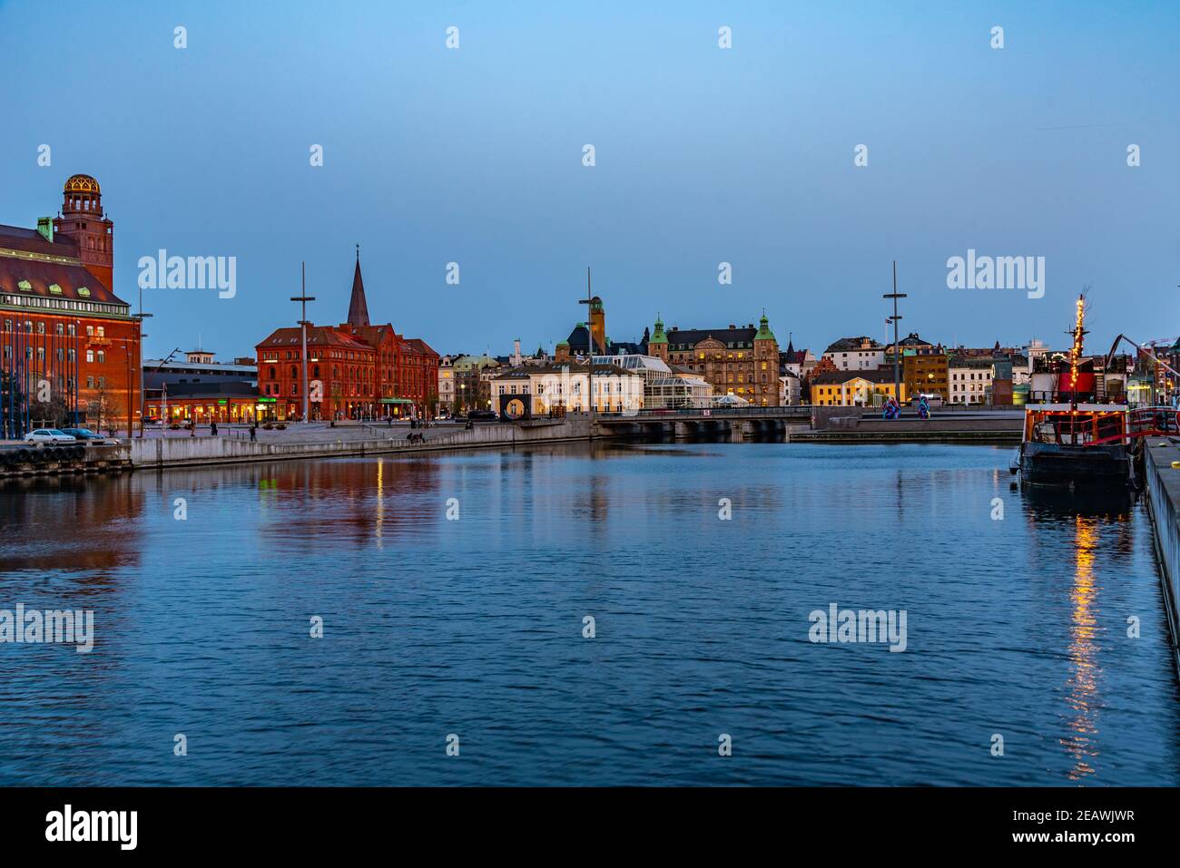 Malmo station exterior hi-res stock photography and images - Alamy