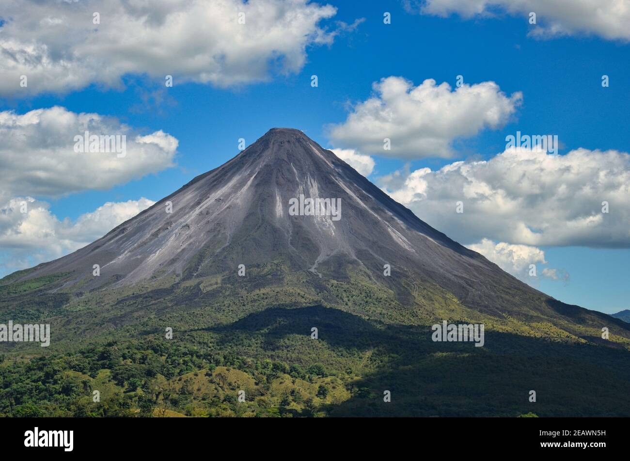 Landscape Panorama picture from Volcano Arenal next to the rainforest ...
