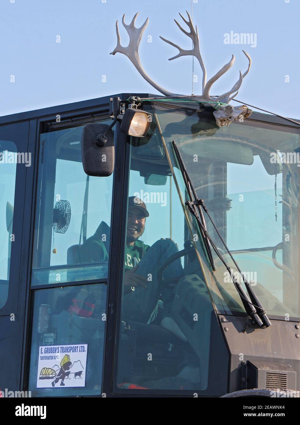 Aboriginal construction worker hi-res stock photography and images - Alamy