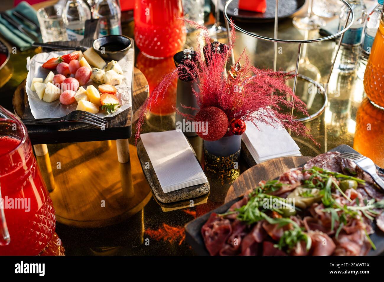 Fiesta de buffet hi-res stock photography and images - Alamy