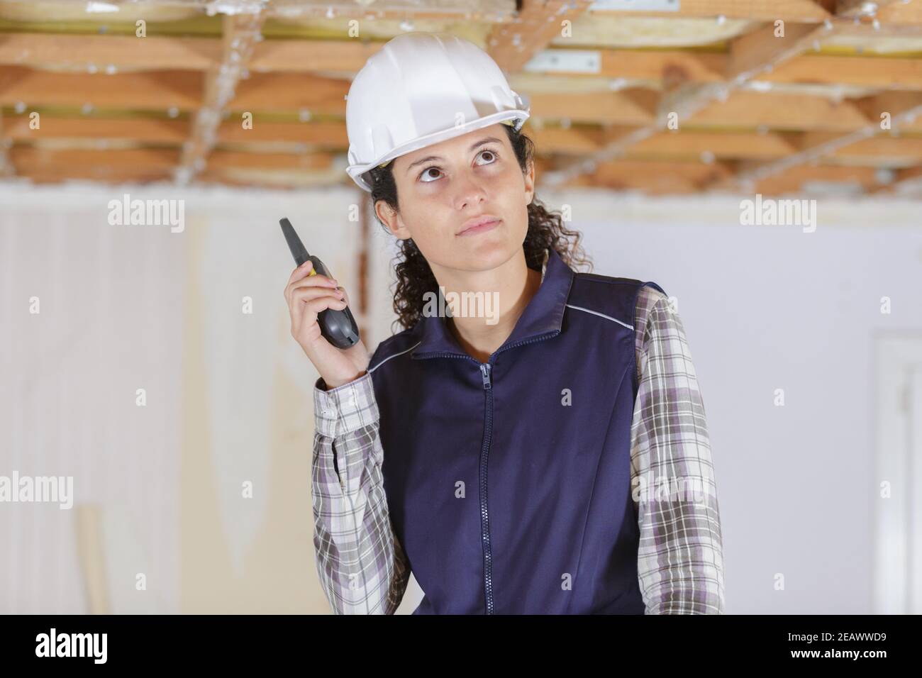 engineer woman using radio communicatio Stock Photo - Alamy