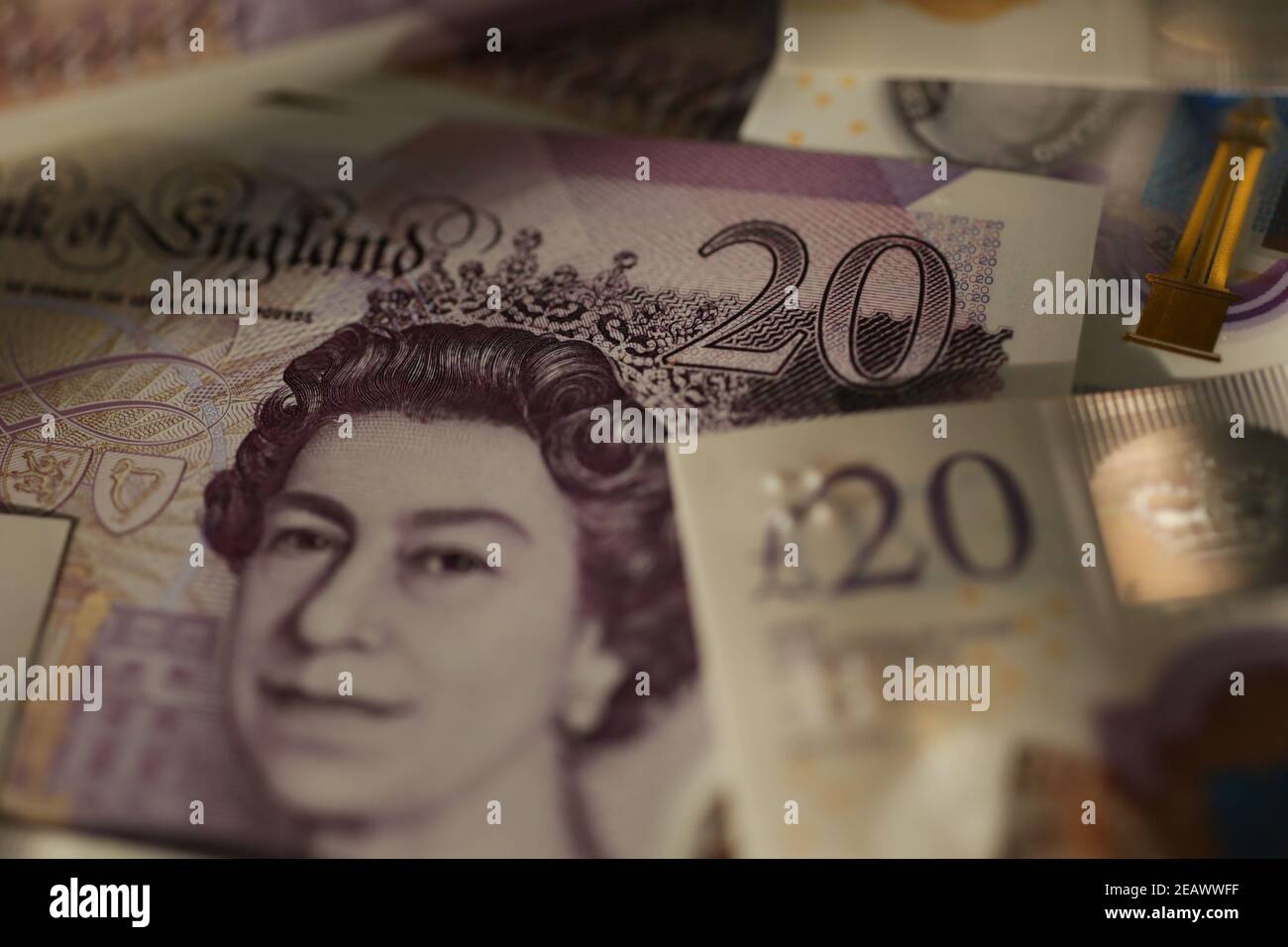 Uk pounds queen elizabeth ii money hi-res stock photography and images ...