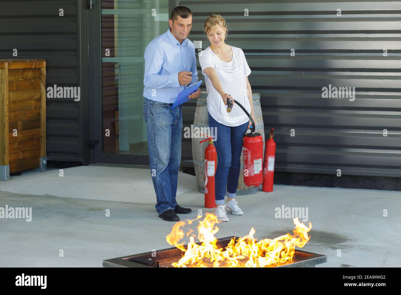 Home using fire extinguisher hi-res stock photography and images - Alamy