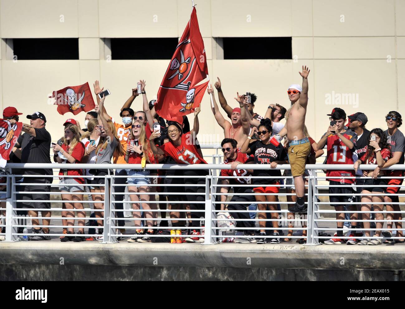 Buccaneers fans hi-res stock photography and images - Alamy