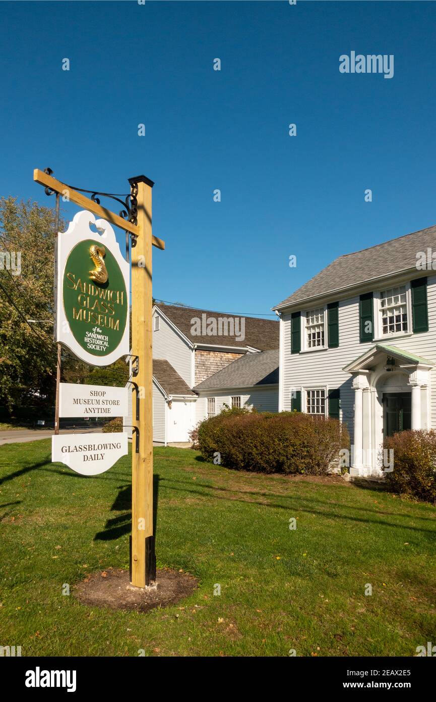 Sandwich glass museum hi-res stock photography and images - Alamy