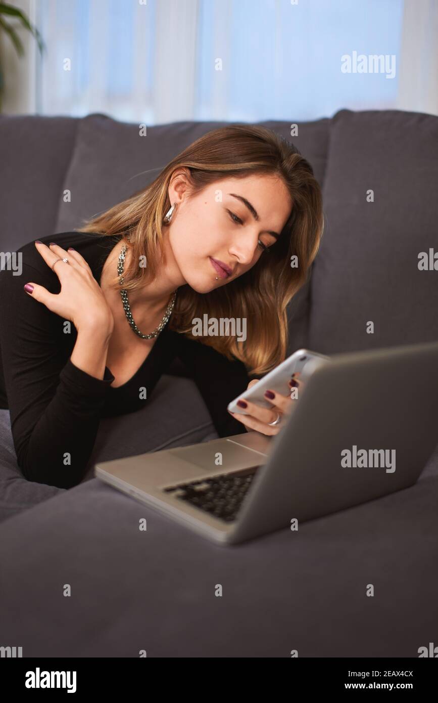 Texting on computer hi-res stock photography and images - Alamy