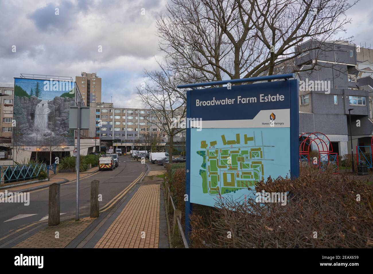 broadwater farm estate tottenham mural Stock Photo - Alamy